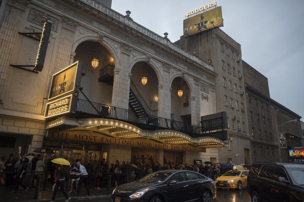 Step Inside The World Of 'Hamilton,' A Spectacular Stage You Might ...