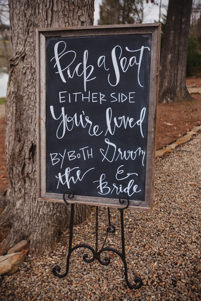 20 Cute And Clever Wedding Signs That Add A Little Somethin' To The ...