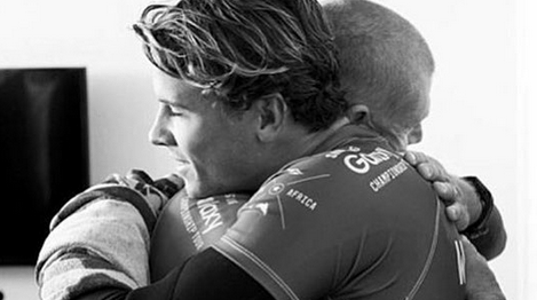 Shark Attack Survivor Mick Fanning Is The Picture Of Gratitude | HuffPost