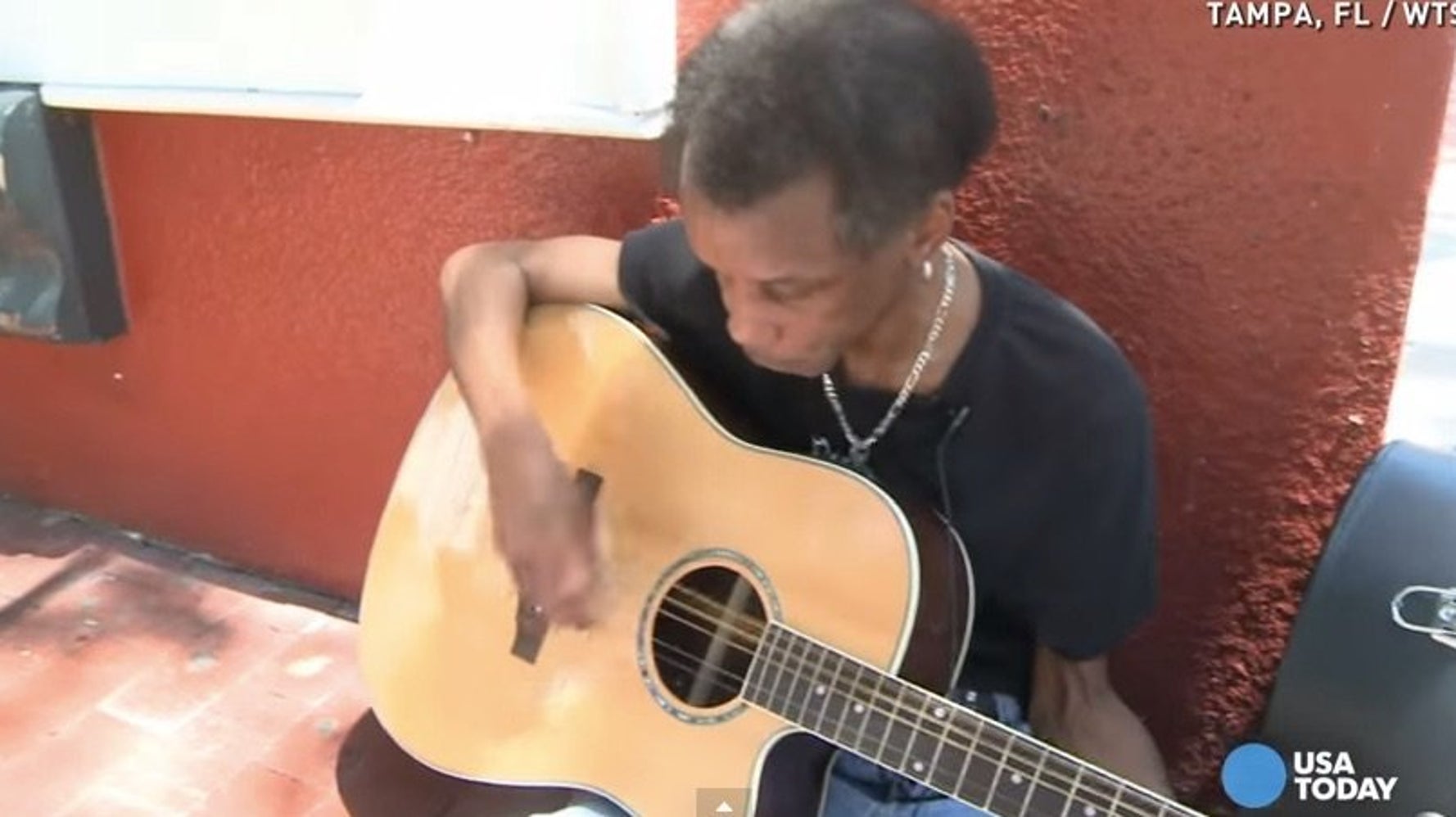 Struggling Blind Musician Gives Away Money He Collects To People In ...