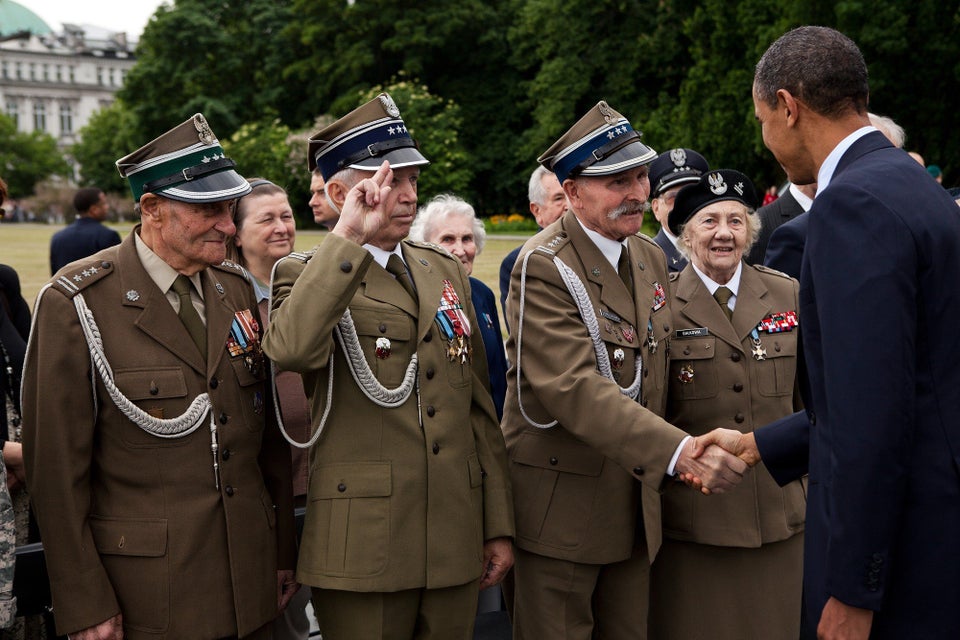 Here Are Some Of The Best Photos From Obama's Travels Around The World ...