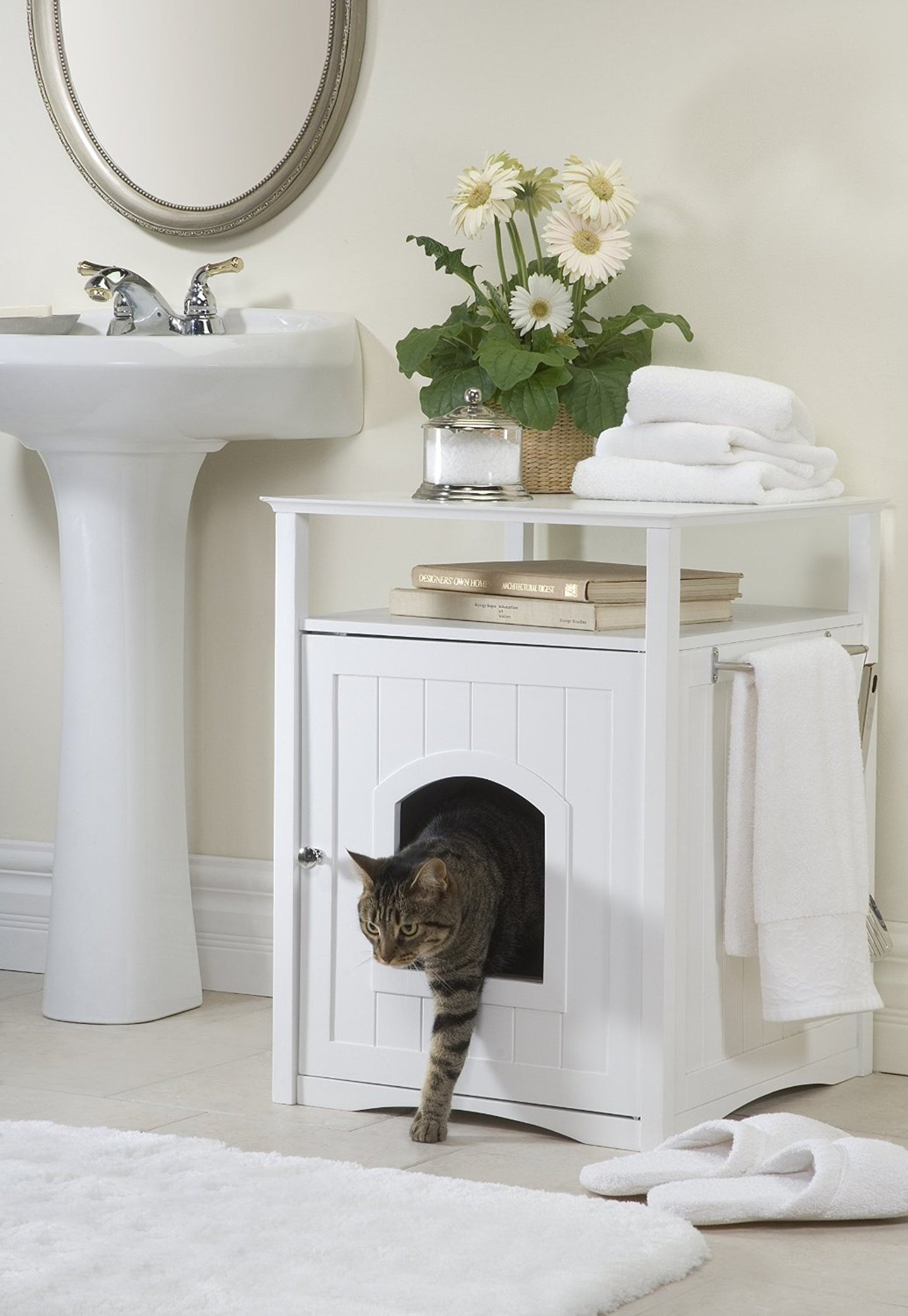 8 Handsome Ways To Hide Your Cat's Litter Box | HuffPost UK Home & Living
