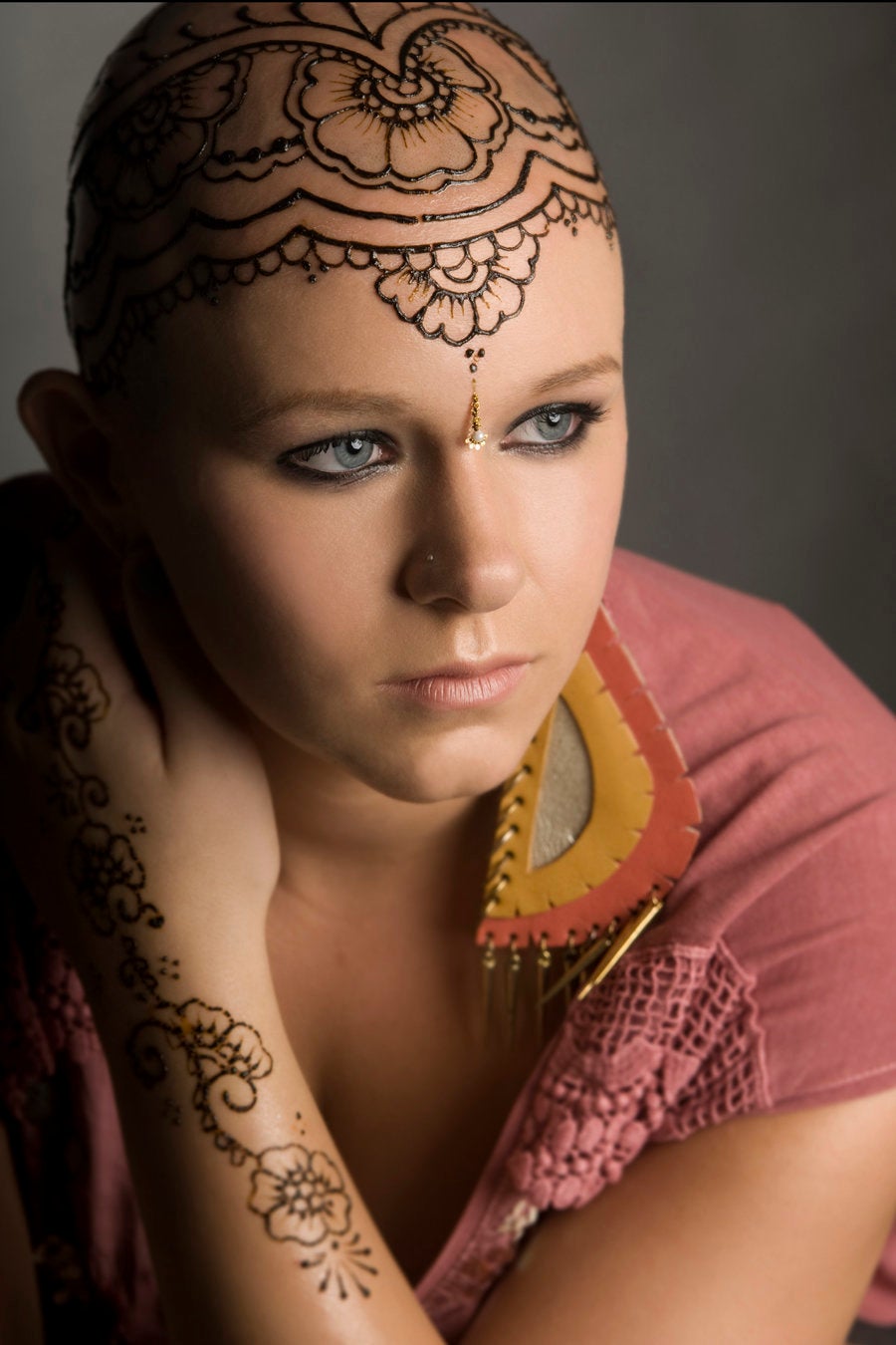 7 Stunning Portraits Of Women With Alopecia Redefine Femininity Huffpost