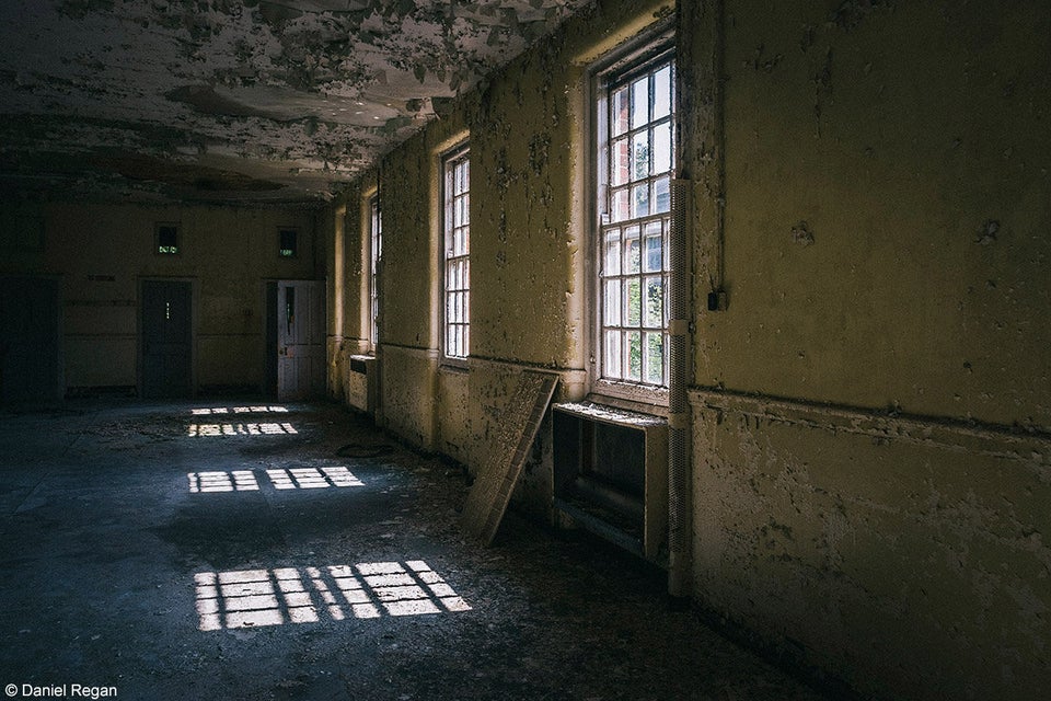 Creepy Photos Of Abandoned Insane Asylums Will Keep You Up At Night ...