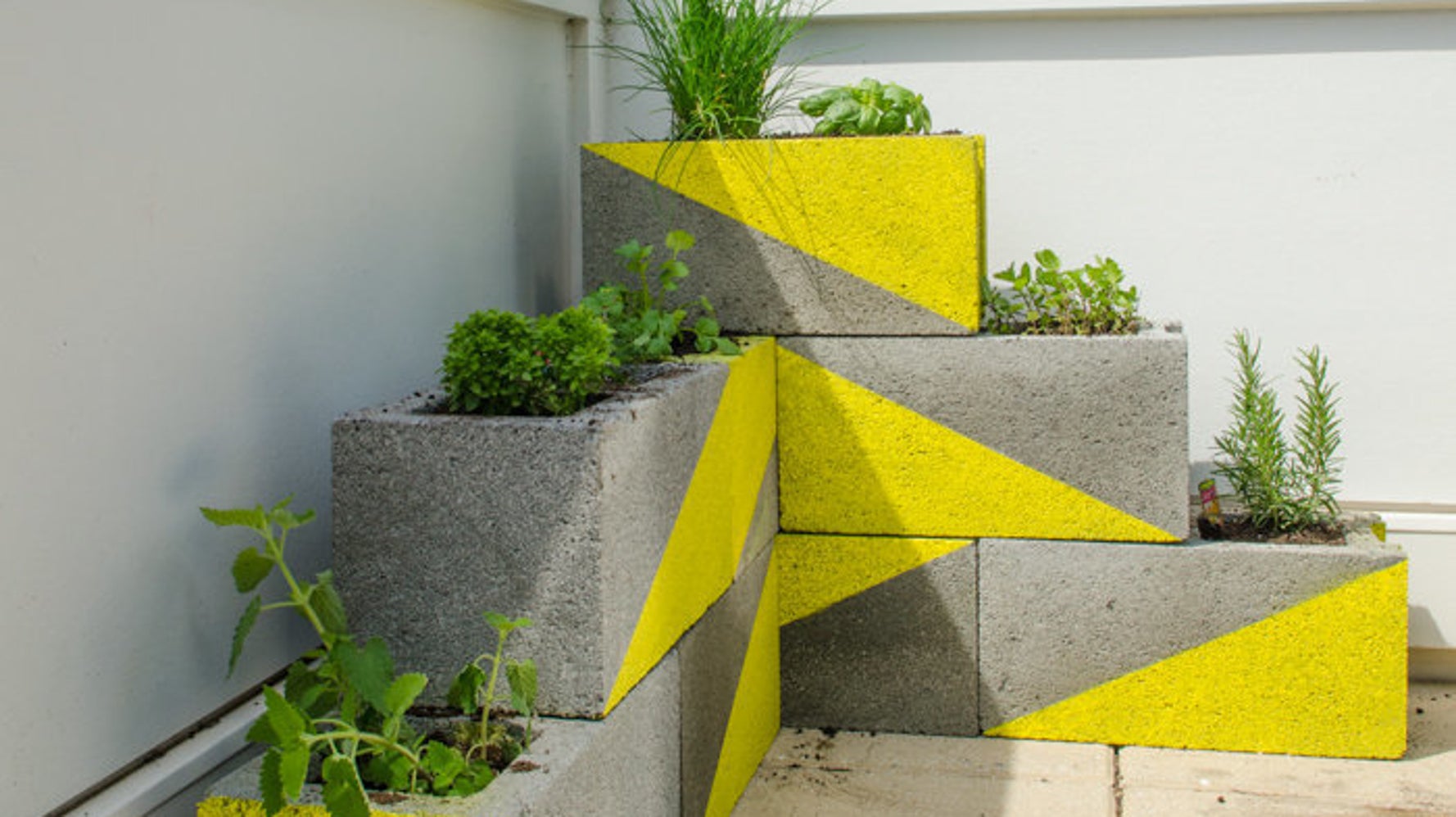 22 Diy Cinder Block Projects That Are Anything But Boring Huffpost Life