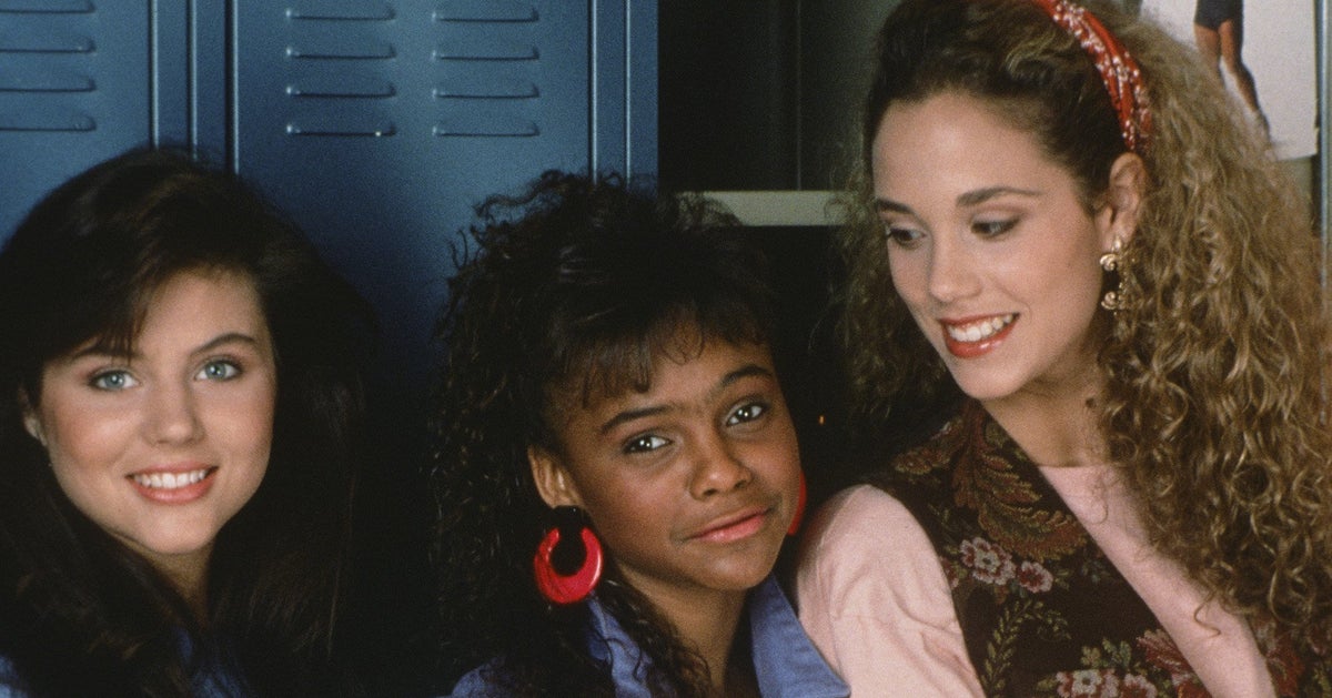 These Fashion GIFs Will Transport You Straight To The '90s | HuffPost Life