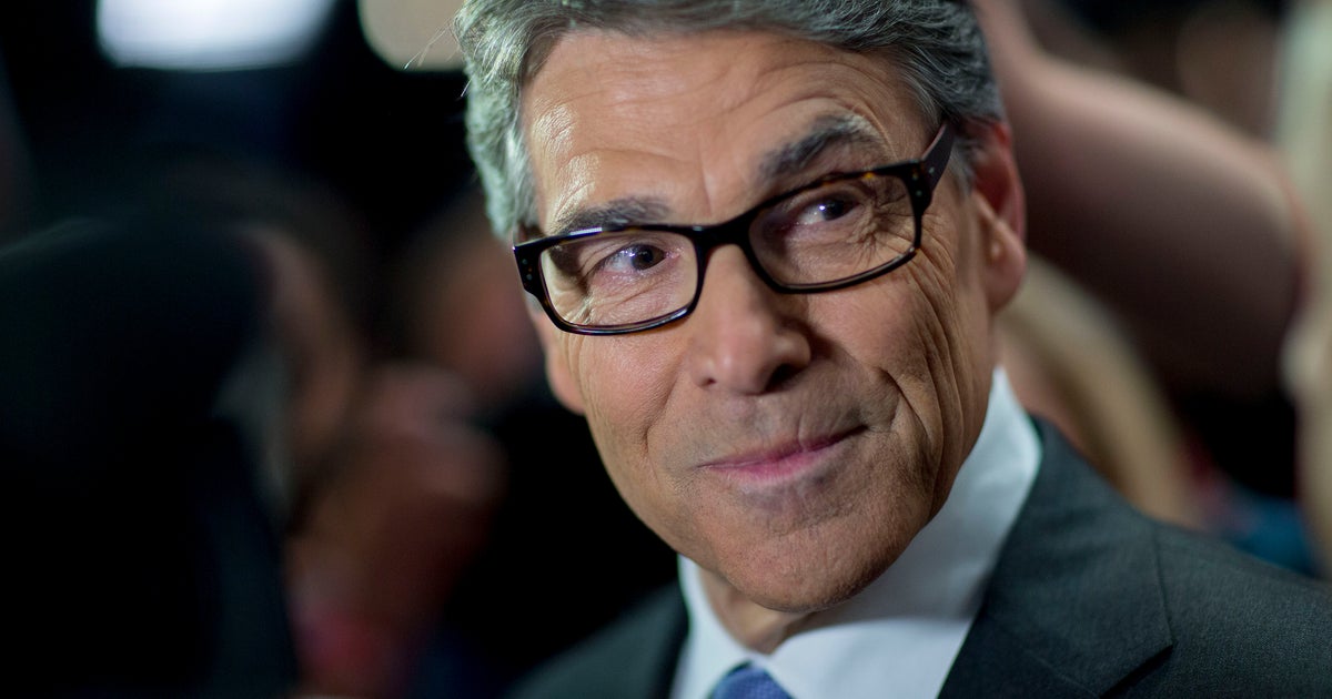 Rick Perry's Campaign Reportedly Stops Paying Staff As Fundraising ...