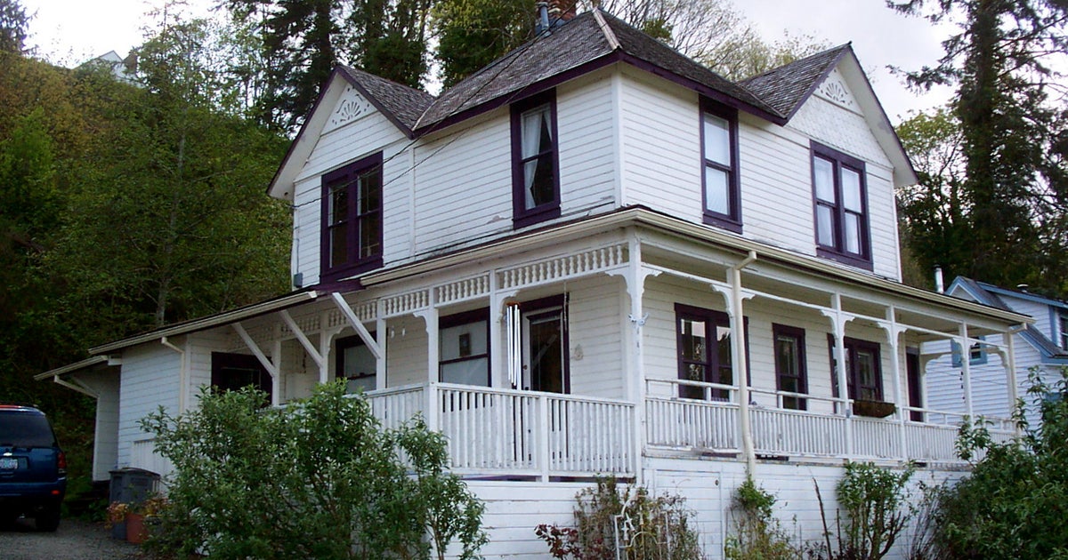 'Goonies' House Owner Is Fed Up, Wants Tourists To Shuffle Off ...