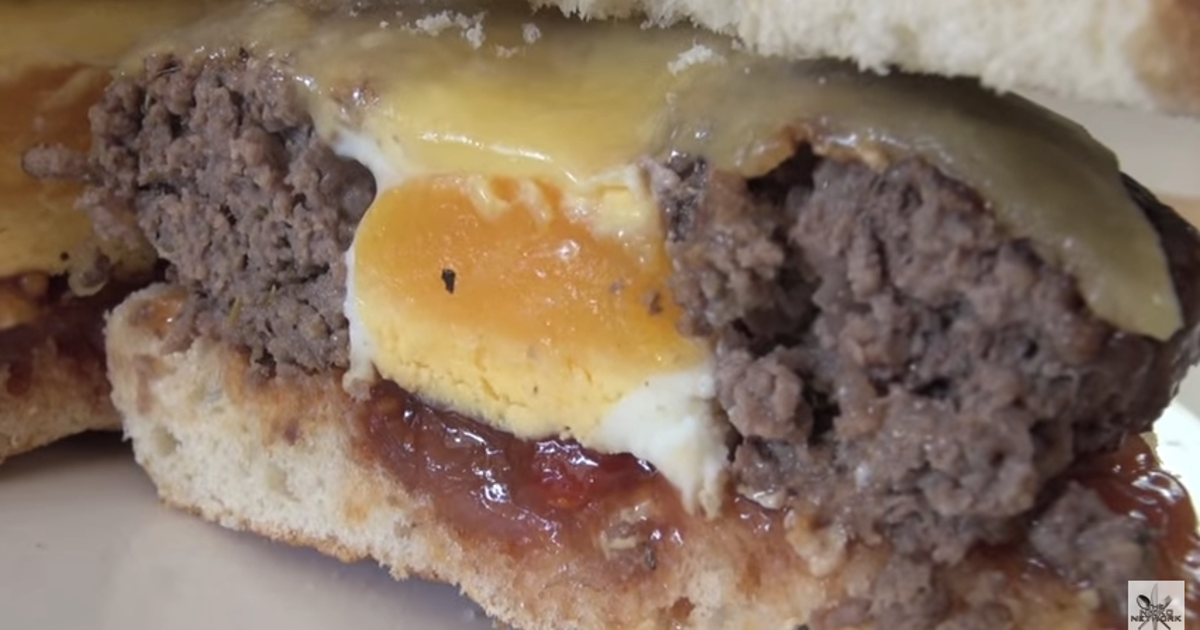 Here's How To Cook An Egg INSIDE Of A Burger. You Won't Regret It ...