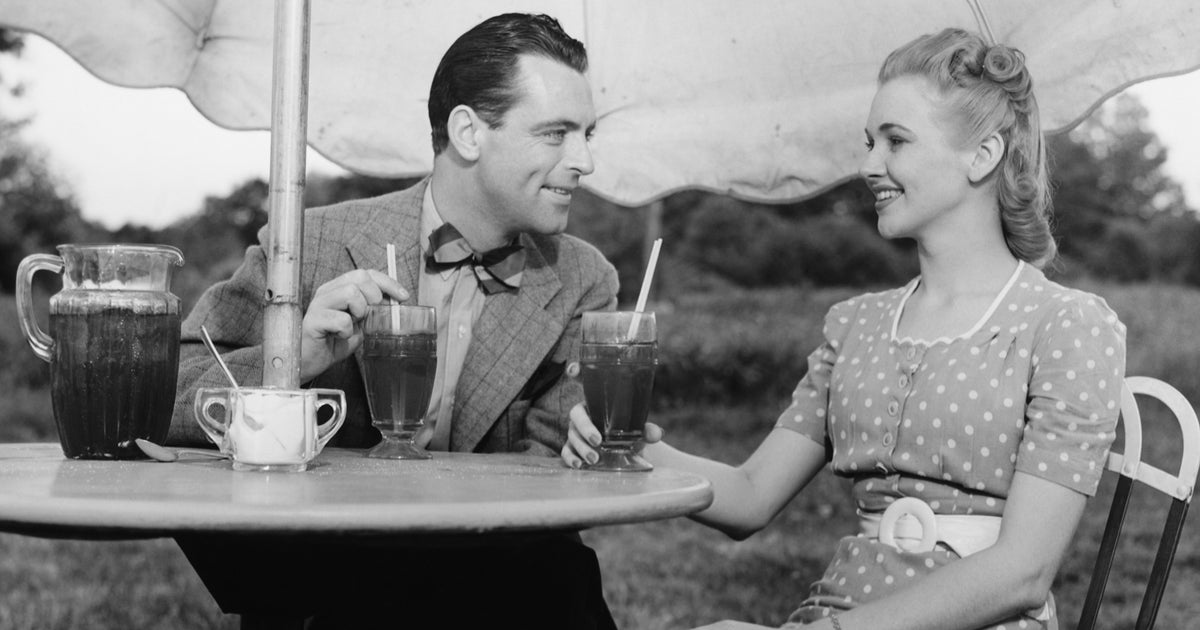 7 Things We Truly Miss About Old-School Dating | HuffPost Post 50