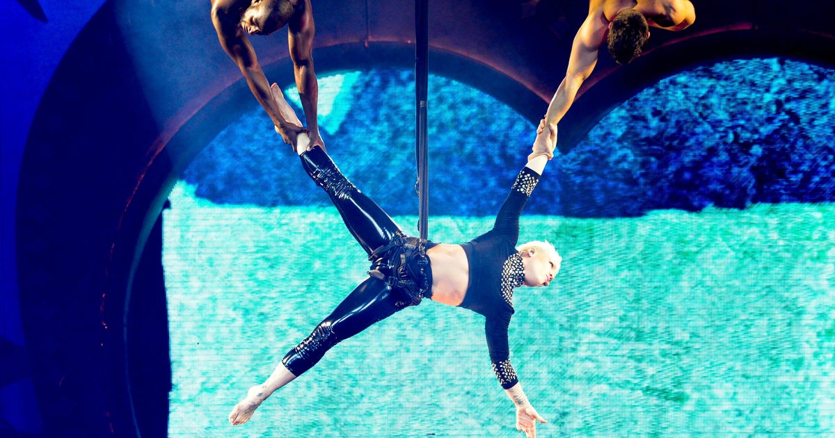 9 Times Pink Reminded Us To Love Our Bodies More | HuffPost Women