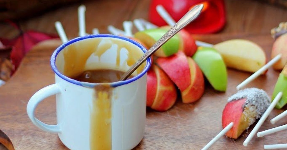 Set Up A DIY Caramel Apple Bar, The Best Reason To Welcome Fall ...
