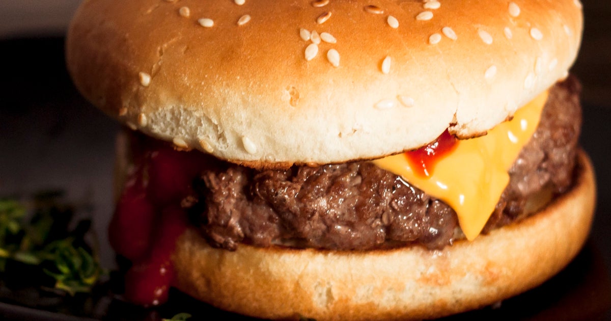 The Best Cheese For Your Burger (And More Fun Cheeseburger Facts ...