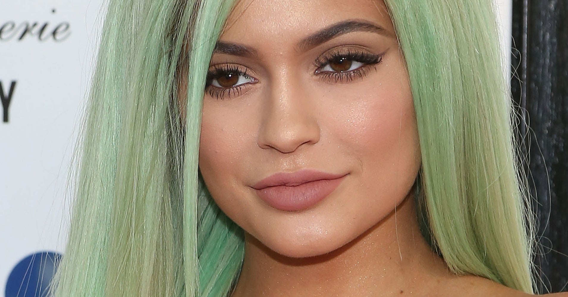 Kylie Jenner Talks Plastic Surgery, Breast Implant Rumors In Post ...