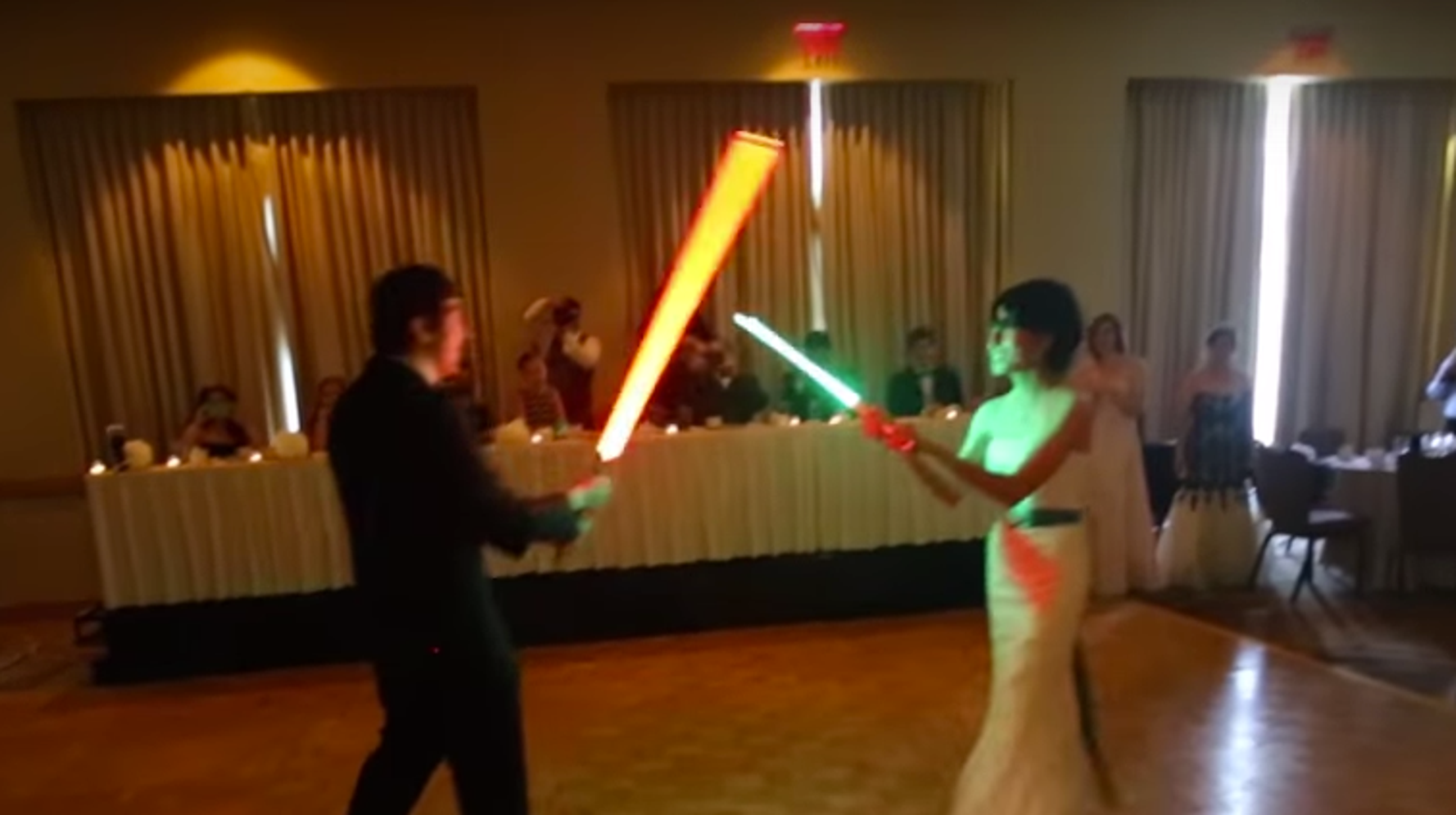 Wedding Couple Does Lightsaber Duel Instead Of First Dance | HuffPost ...