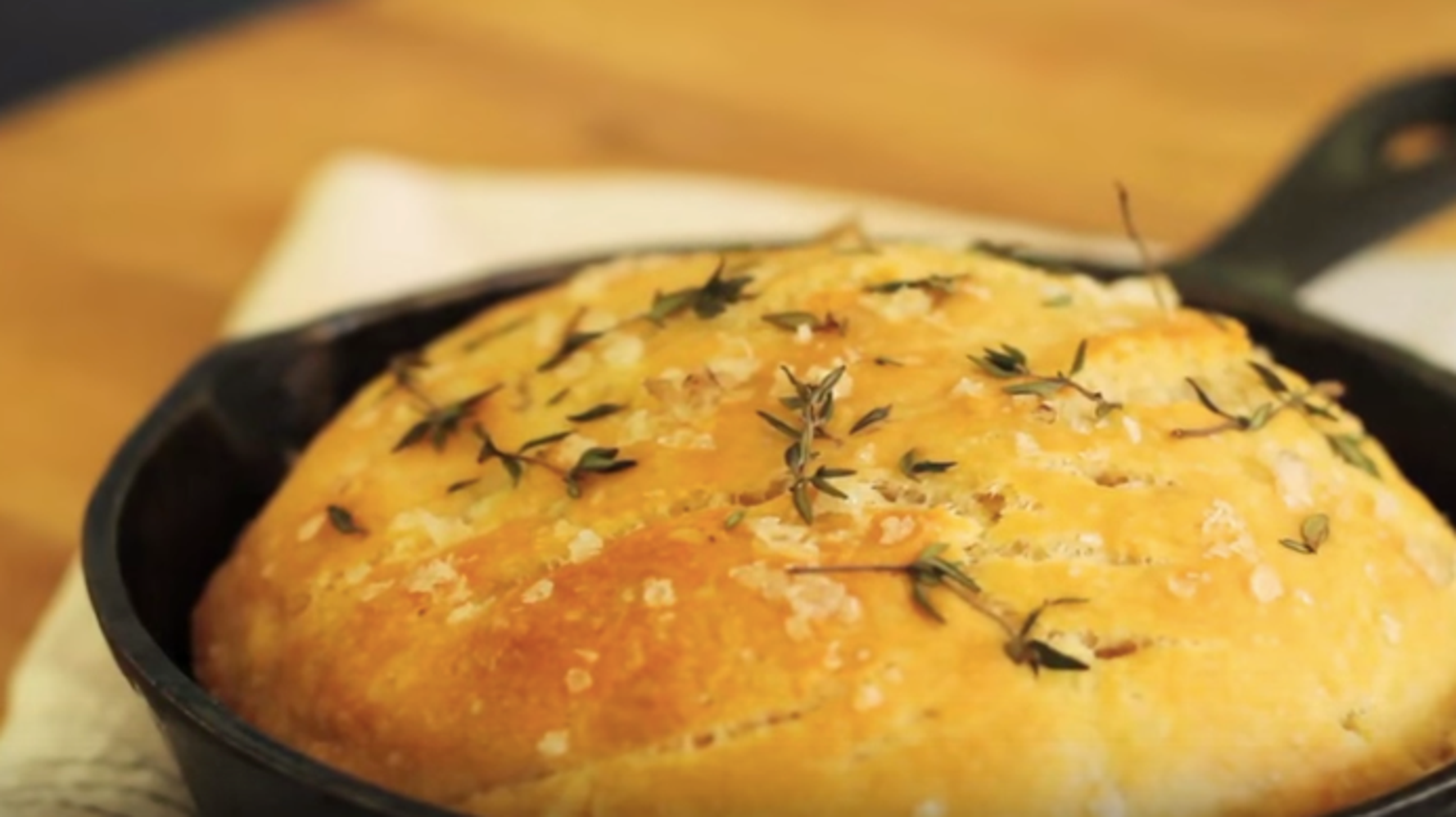 How To Make The Best Bread In A Cast Iron Skillet | HuffPost Life