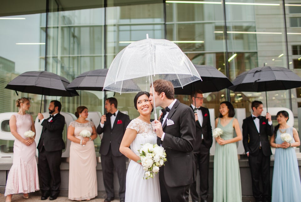 25 Couples Who Made The Most Of Some Bad Wedding Day Weather | HuffPost ...