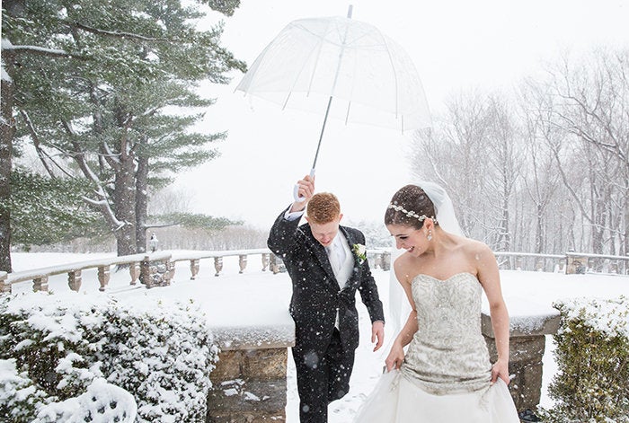 25 Couples Who Made The Most Of Some Bad Wedding Day Weather | HuffPost ...