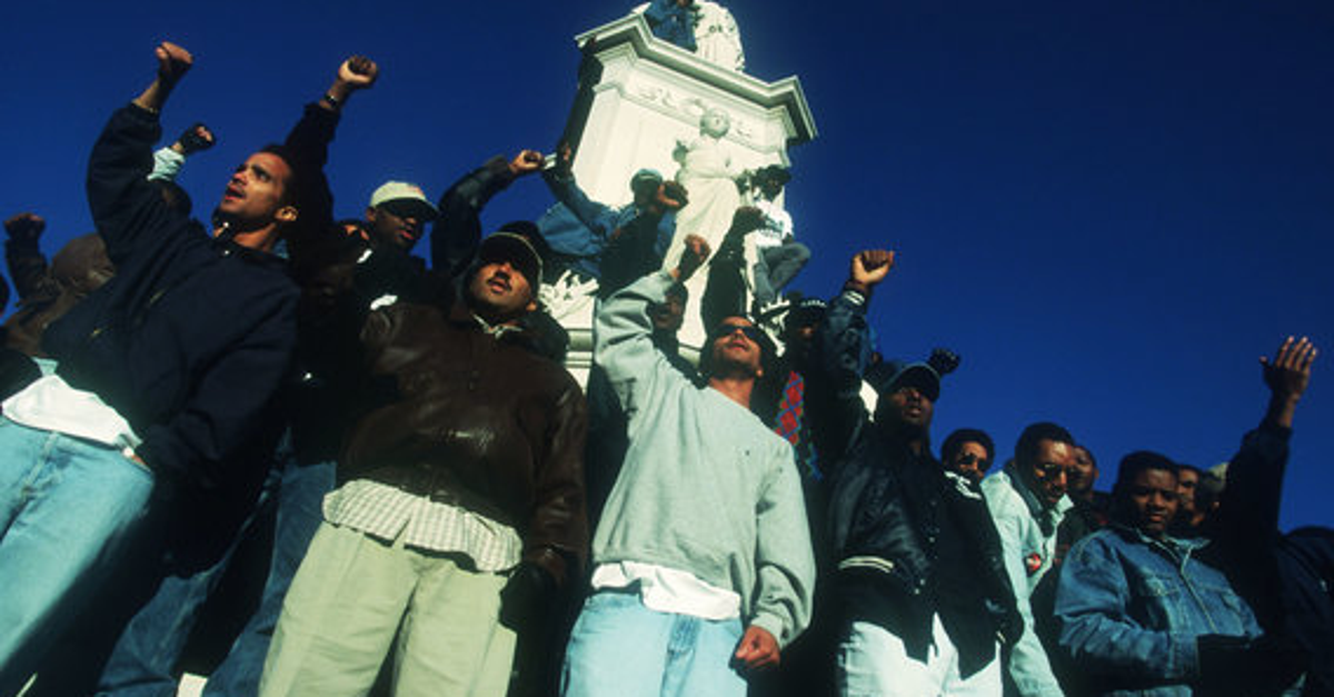 14 Striking Images From The Historic 1995 'Million Man March ...