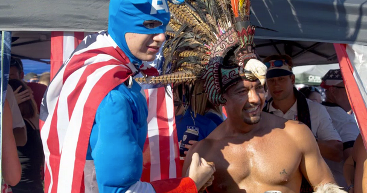 Scenes From The Tailgate Border Fence At The Epic U.S.-Mexico Soccer ...