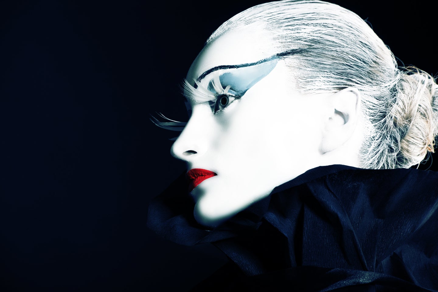 Beware, Your Halloween Makeup Could Be Toxic To Your Skin | HuffPost Life