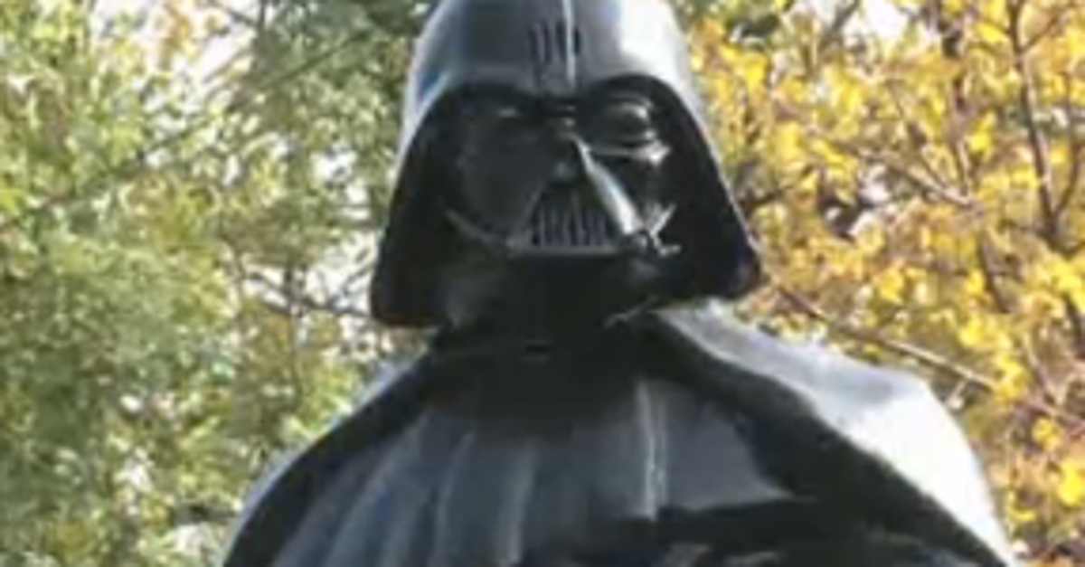 Lenin Statue Converted To Darth Vader In Ukraine | HuffPost Weird News