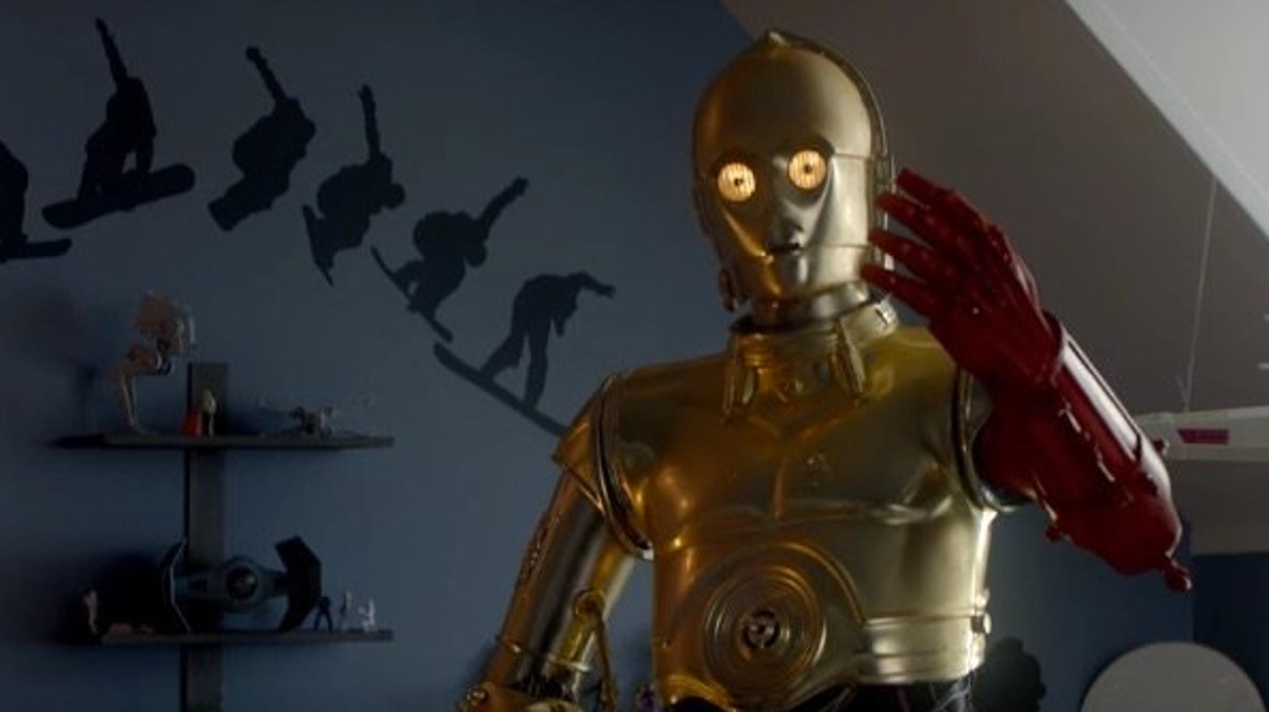 New 'Star Wars' Commercial Reveals C-3PO's Red Arm And Other Secrets ...