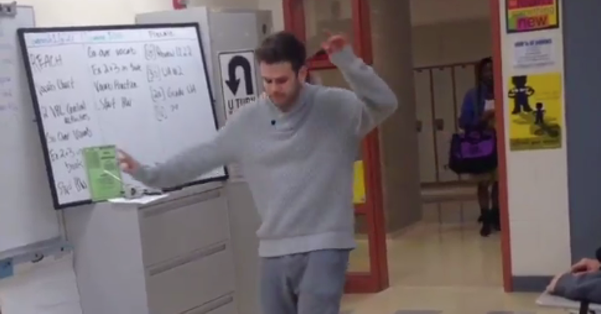 Hero Teacher Dressed As Drake And Danced A Mean 'Hotline Bling ...