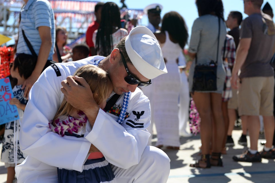 These Military Homecoming Photos Show Why Veterans Day Is Worth ...