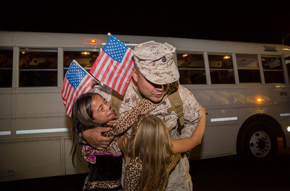 These Military Homecoming Photos Show Why Veterans Day Is Worth ...