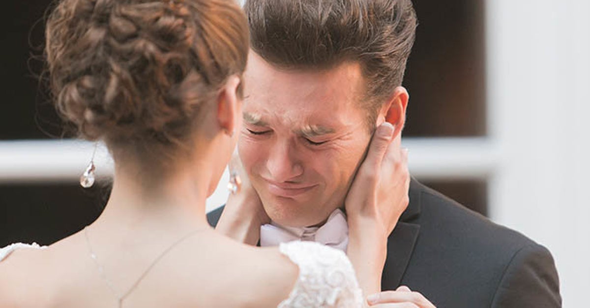 23 Times Grooms Were Totally, Completely Overcome With Emotion ...