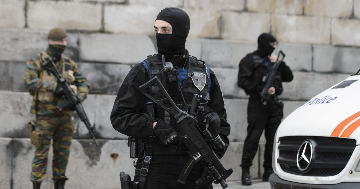 Europe Strengthens Border Checks, Gun Control After Paris Attacks ...