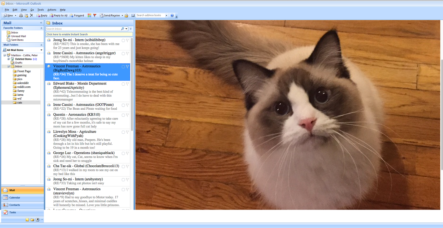 Fake Outlook Skin Lets Users Discreetly Browse Reddit At Work ...