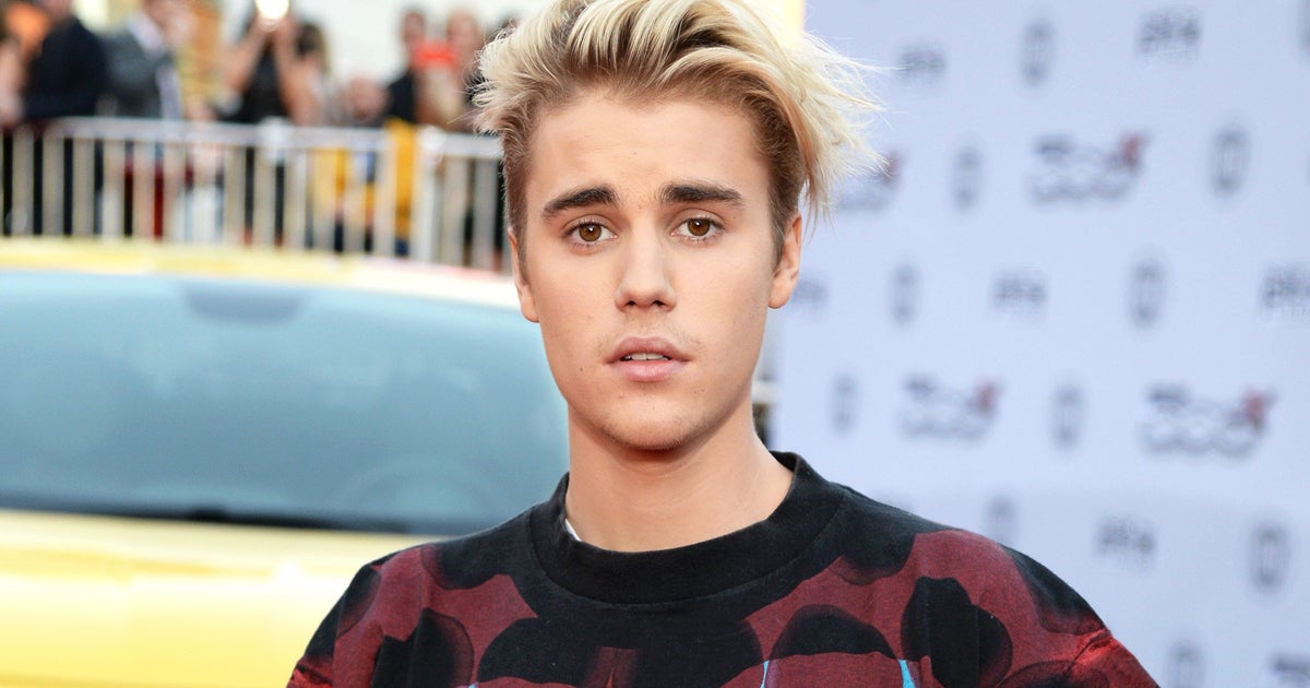 Justin Bieber Has 3 Go-To Poses And They're All Surprisingly Amazing ...
