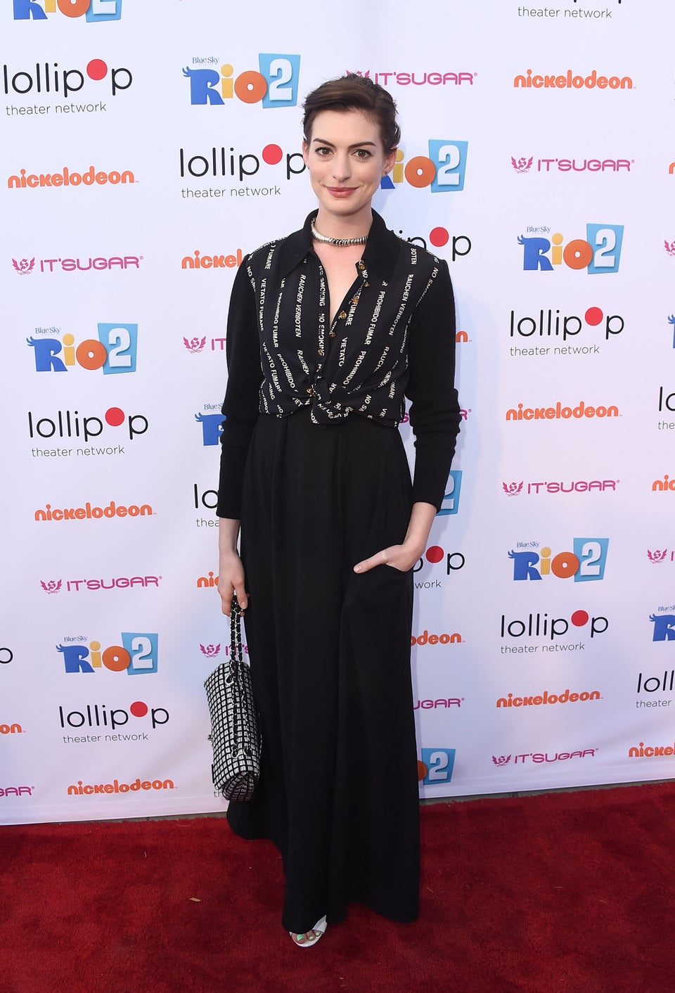 Anne Hathaways Style Has Gone From Safe To Sexy Huffpost Life
