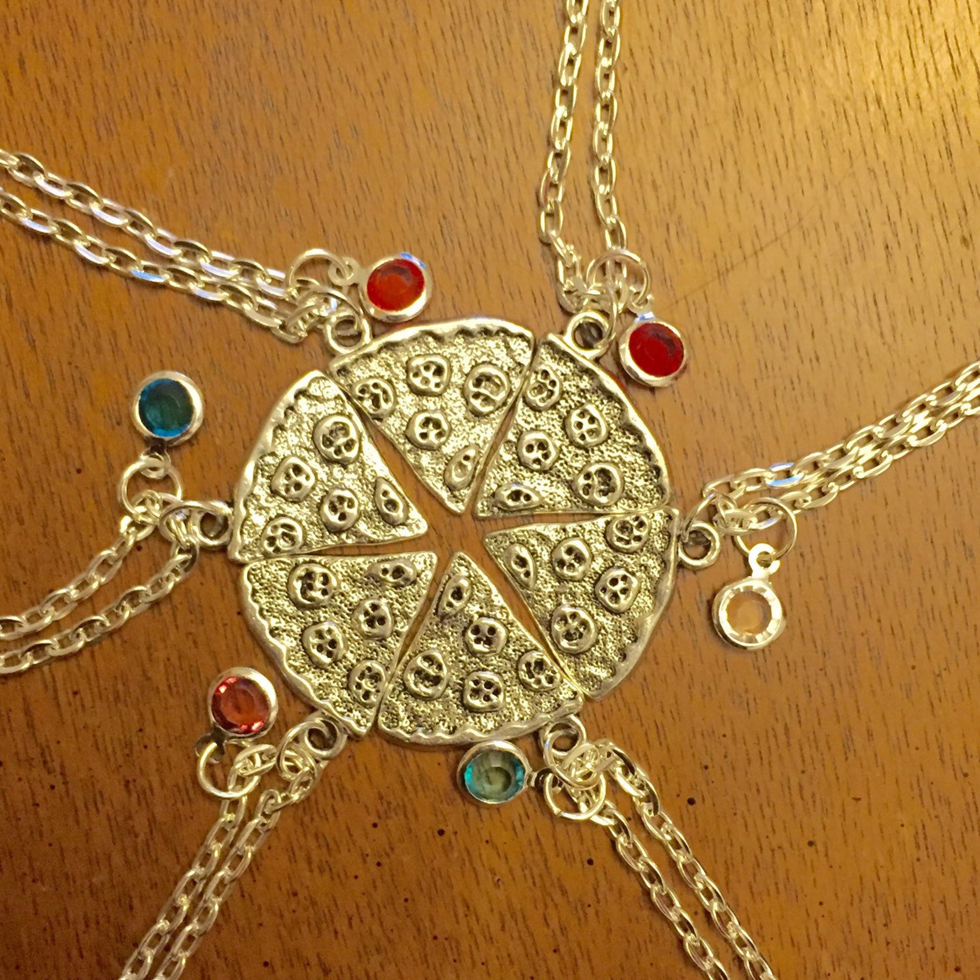 19 Thoughtful Best Friend Gifts That Redefine Squad Goals | HuffPost Life