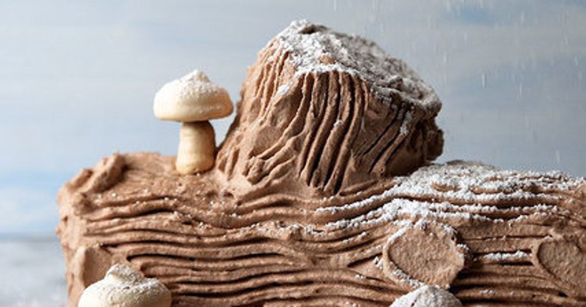 The Most Beautiful Yule Log Cakes Christmas Has Ever Known | HuffPost Life