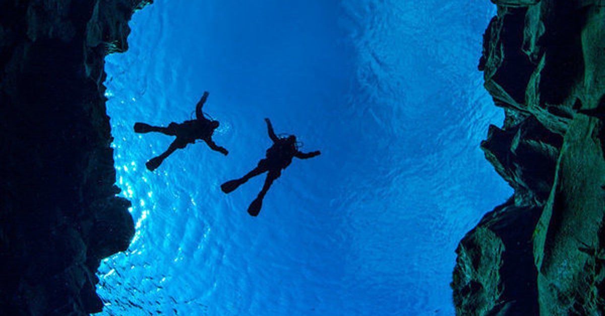 This Is What It's Like To Dive Between Two Continents | HuffPost UK Travel