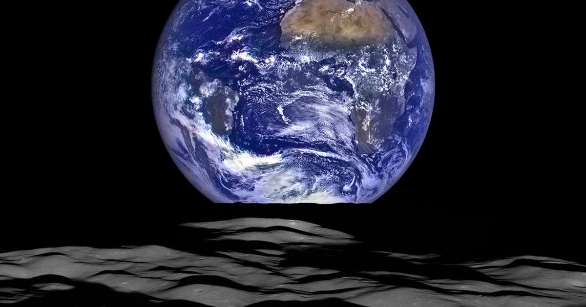 Gorgeous New NASA Image Shows Earth 'Rising' Over The Moon | HuffPost ...