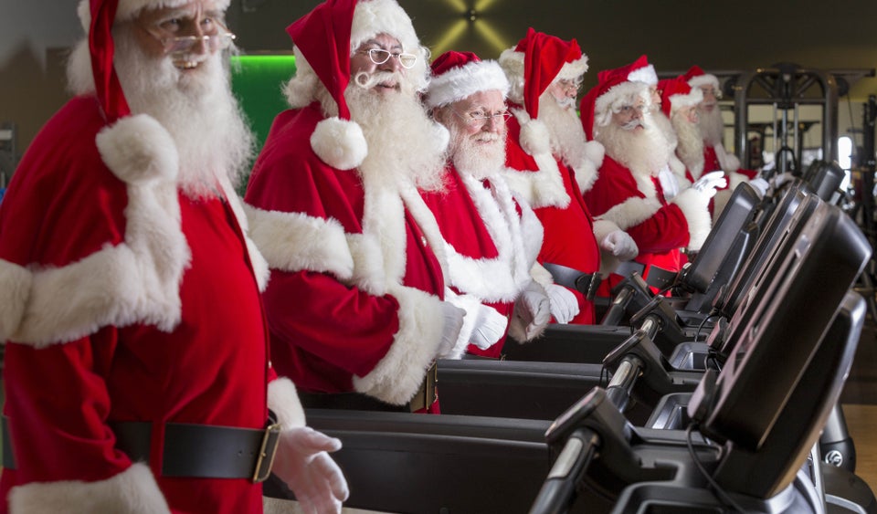 Santas Hit The Gym To Prep For Aerobic Christmas | HuffPost Weird News