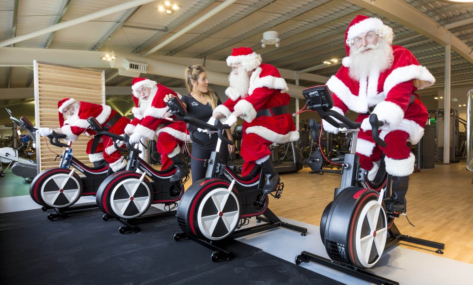 Santas Hit The Gym To Prep For Aerobic Christmas | HuffPost Weird News