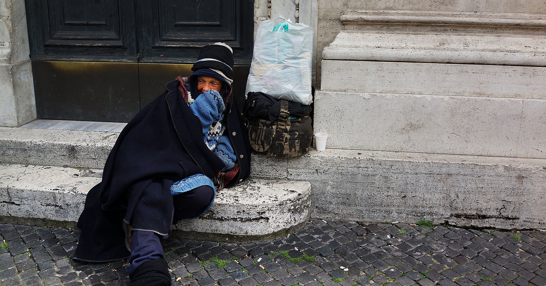 'Guidebook' Directs Homeless In Rome To Food, Shelter, Showers | HuffPost