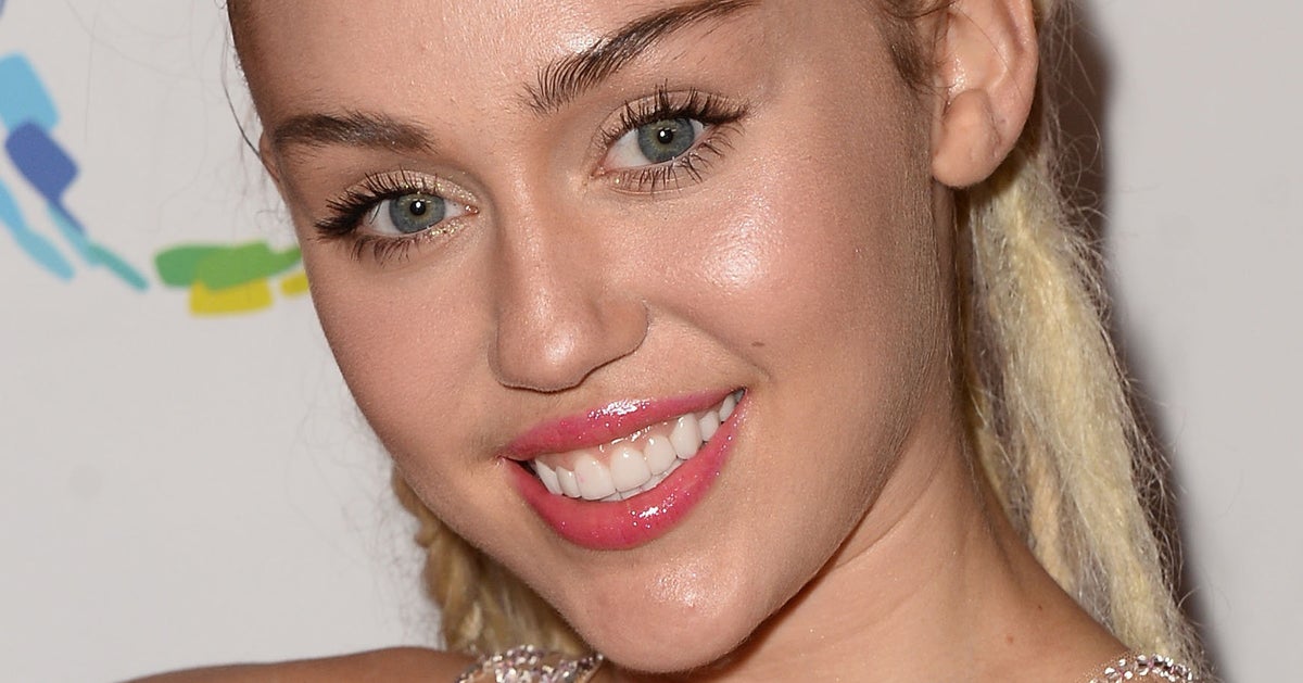 Miley Cyrus Debuts An Adorable New Bob | HuffPost Life