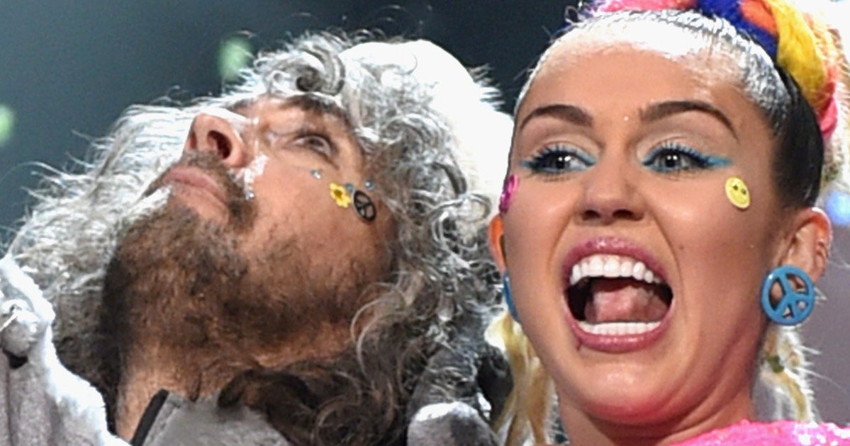 Here, Finally, Is The Wayne Coyne Explanation For That Miley Cyrus ...