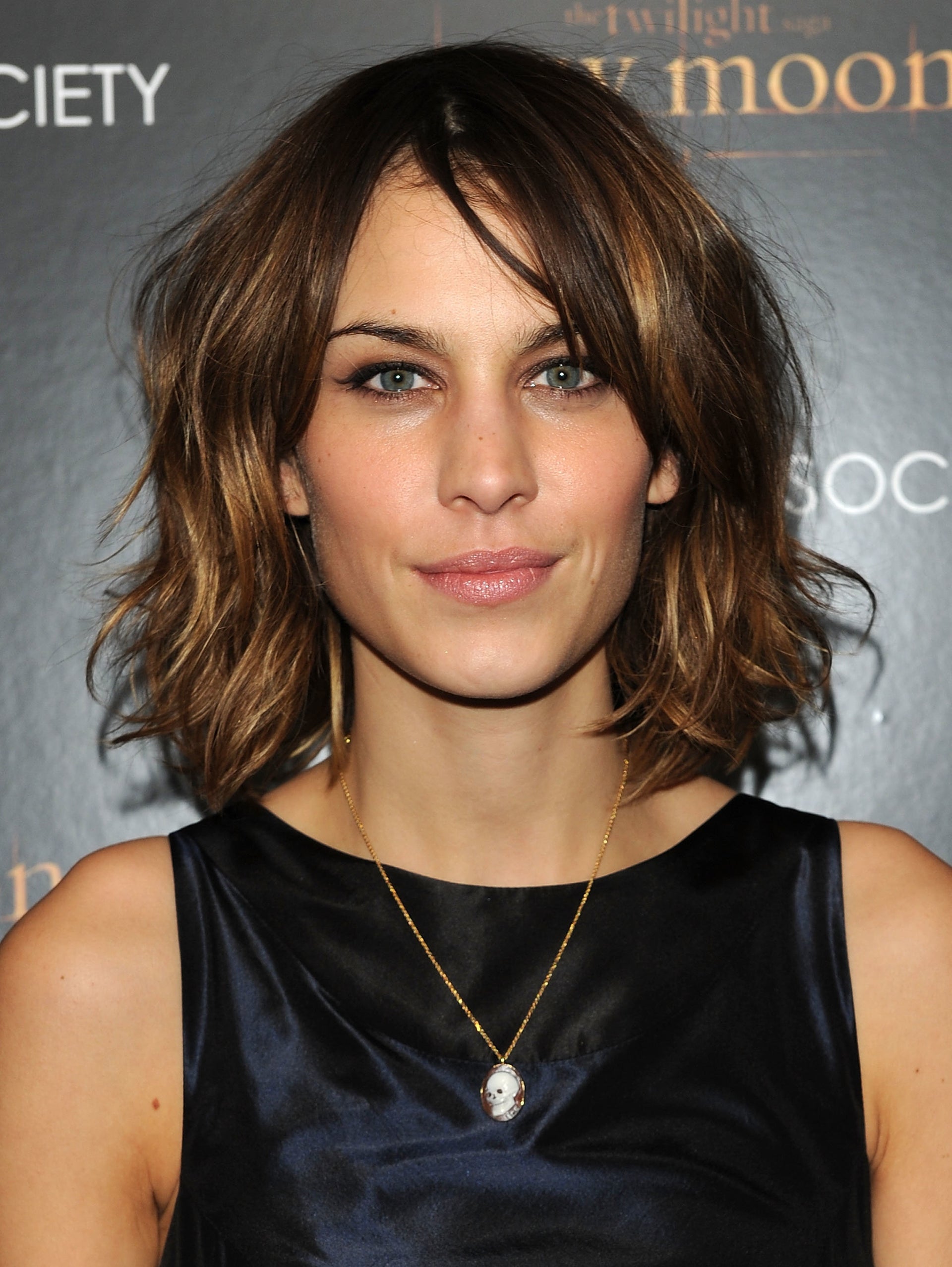 Alexa Chung's Best Beauty Looks Of All Time | HuffPost Life
