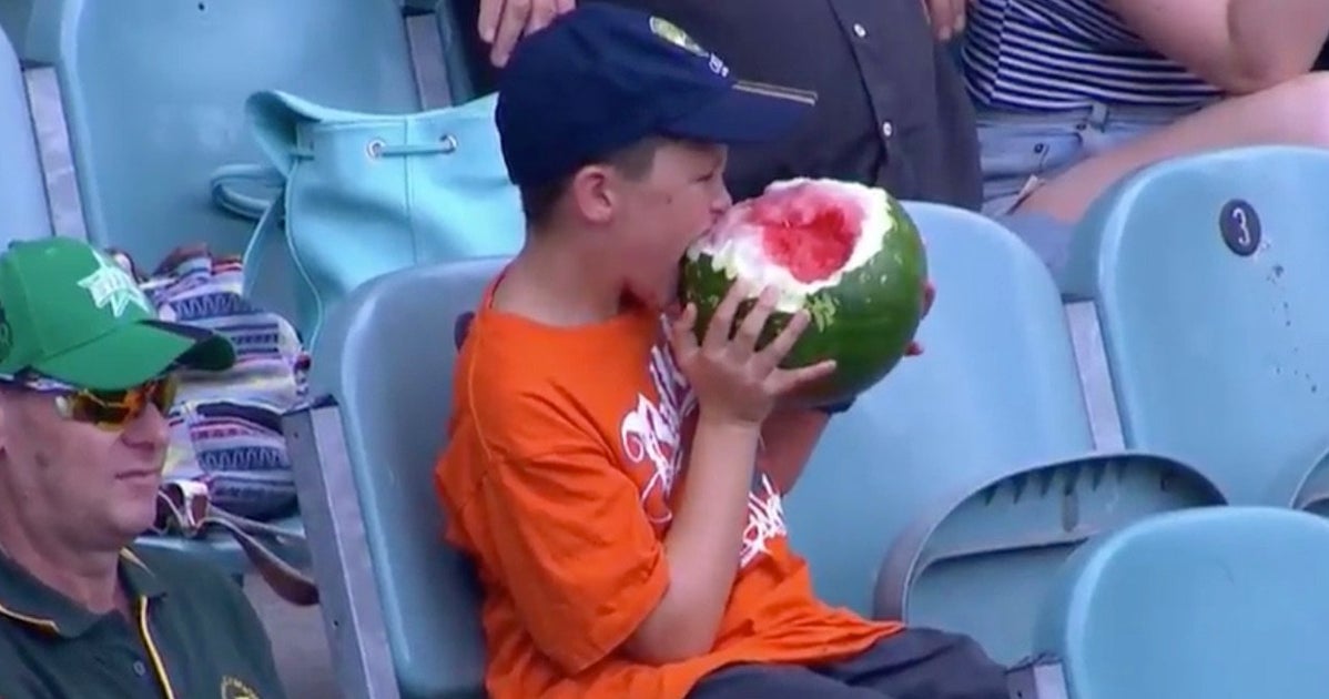 #WatermelonBoy Tries To Eat A Whole Watermelon, Becomes A Global ...