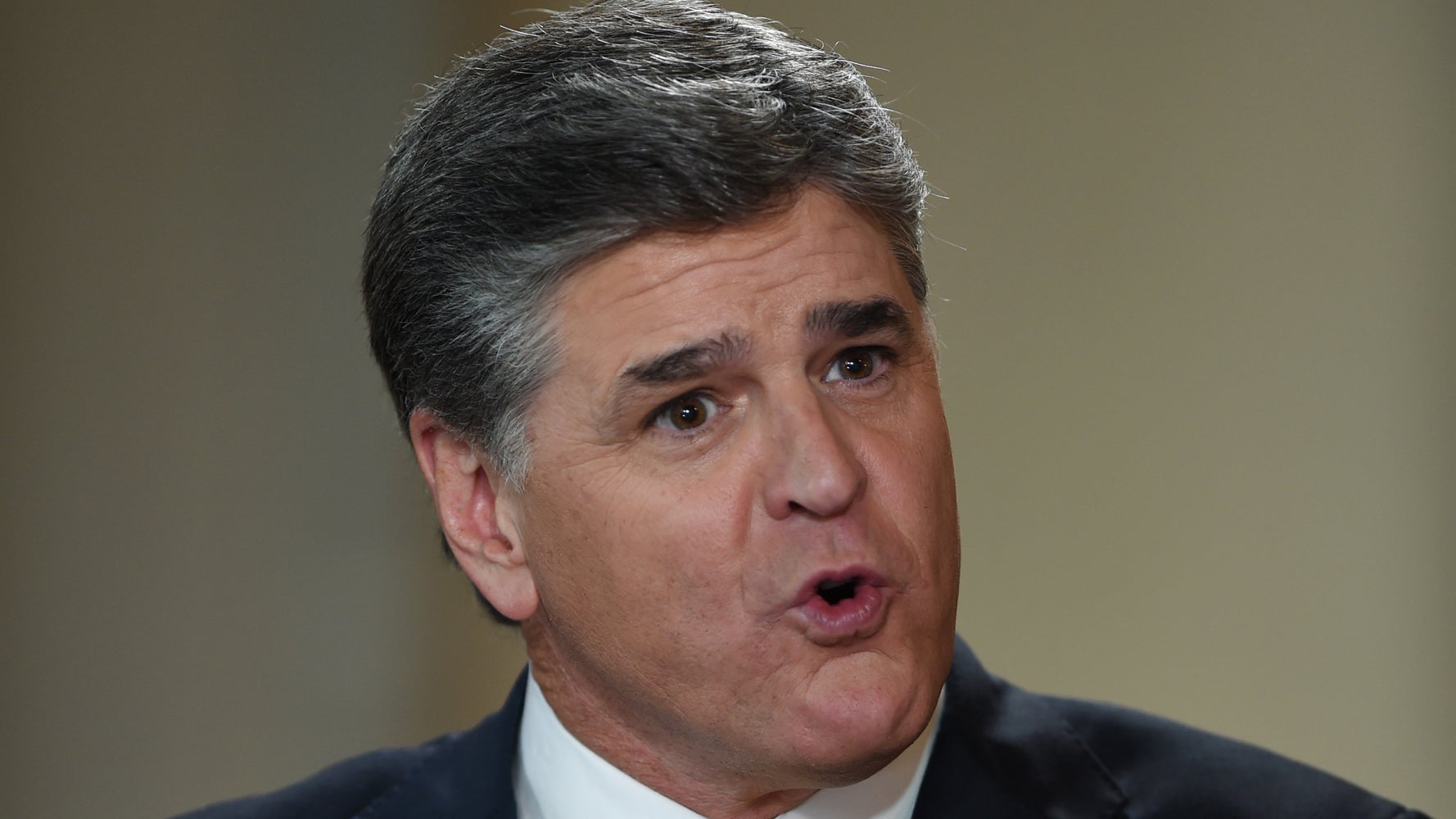 Sean Hannity Isn't Standing By The Bundys This Time | HuffPost Latest News