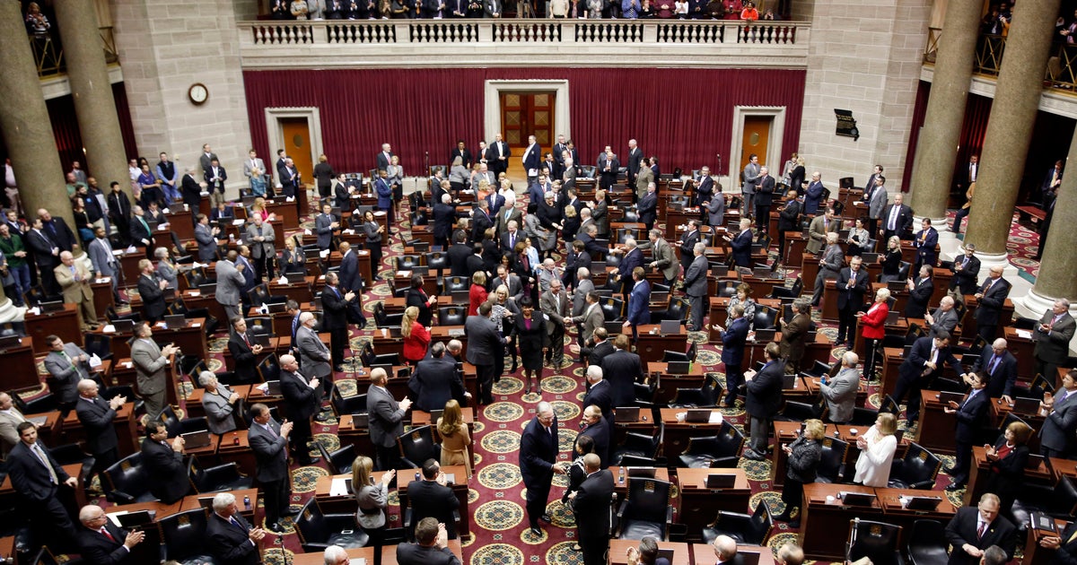 Missouri Bill Redefines Hot Lobbyist-On-Lawmaker Action As A 'Gift ...
