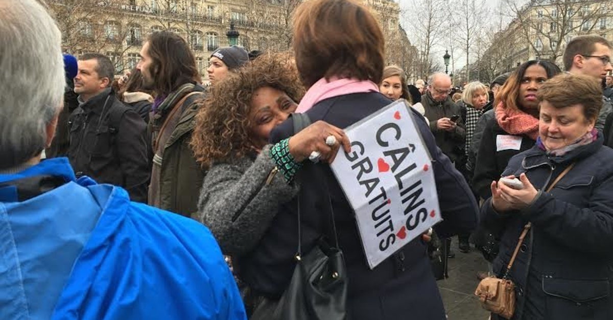 People Offer Free Hugs To Spread Love As Paris Remembers Victims Of ...