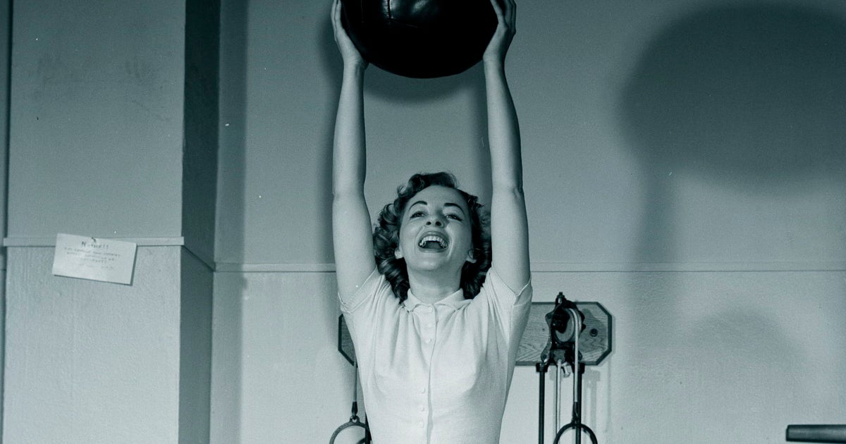 The Evolution Of Workout Clothes Shows How Far We've Come Since 1910 ...